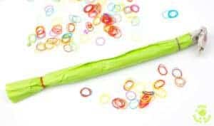 Bendy Paper & Loom Band Snake Craft - Kids Craft Room