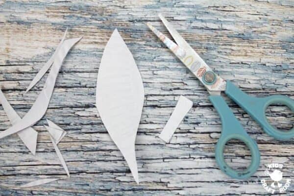 Paper Plate Apple Lacing Craft - Kids Craft Room