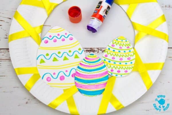Easy Peasy Paper Plate Easter Wreath - Kids Craft Room