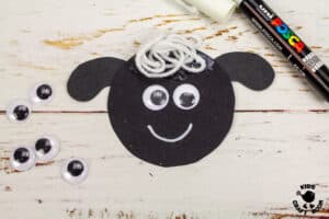 Yarn Lamb Finger Puppets - Kids Craft Room