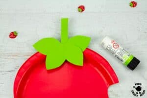 Paper Plate Strawberry Craft - Kids Craft Room